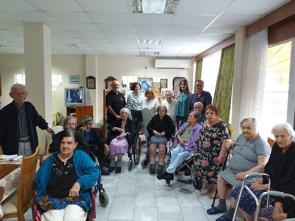 Επίσκεψη στο γηροκομείο Έδεσσας η οργανωτική επιτροπή ΄΄Ο ΧΟΡΟΣ ΕΙΝΑΙ ...