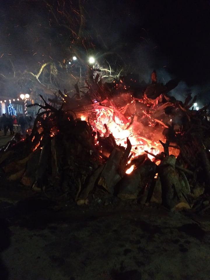 ΚΟΛΙΝΤΑ ΜΠΑΜΠΩ ΧΘΕΣ ΣΤΗΝ ΚΑΡΥΔΙΑ (ΦΩΤΟ & ΒΙΝΤΕΟ) - Εδεσσαϊκός Κόσμος