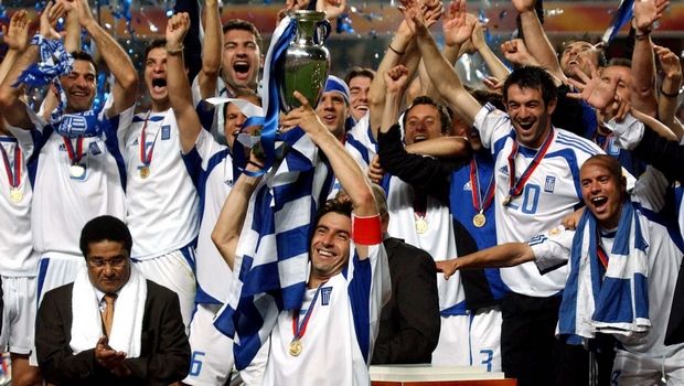 Σαν σήμερα στις 4 Ιουλίου 2004 η Ελλάδα ύψωσε στον πορτογαλικό ουρανό ...