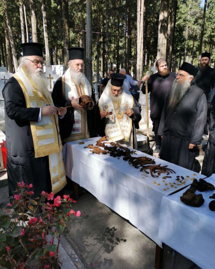ΠΡΟΕΤΟΙΜΑΣΙΑ ΤΗΣ ΑΝΑΚΟΜΙΔΗΣ ΤΩΝ ΙΕΡΩΝ ΛΕΙΨΑΝΩΝ ΤΟΥ ΑΓΙΟΥ ΚΑΛΛΙΝΙΚΟΥ ...