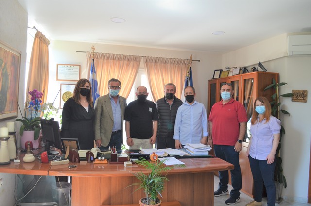 Συνάντηση της Δημάρχου Σκύδρας Κατερίνας Ιγνατιάδου με τον Θεόδωρο ...