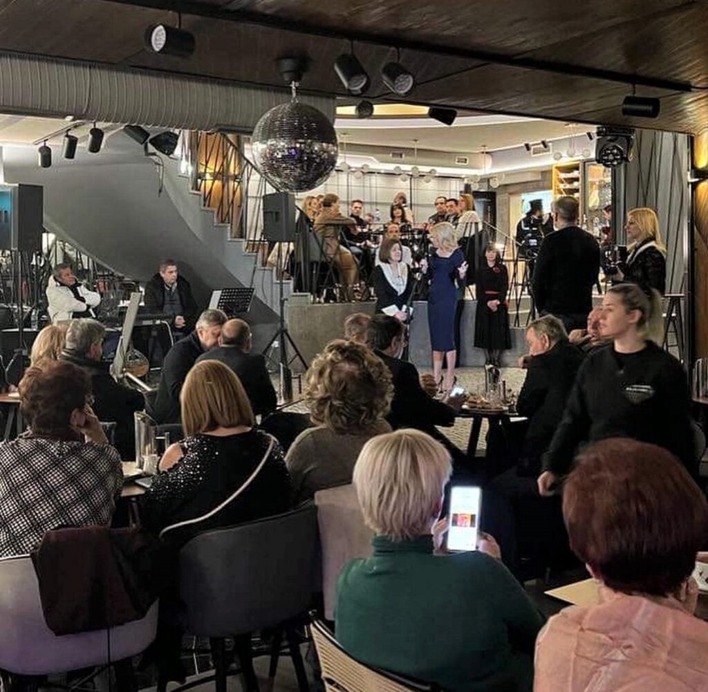 Ο Σύλλογος Καρκινοπαθών Έδεσσας και Περιχώρων έκοψε την βασιλόπιτα ...