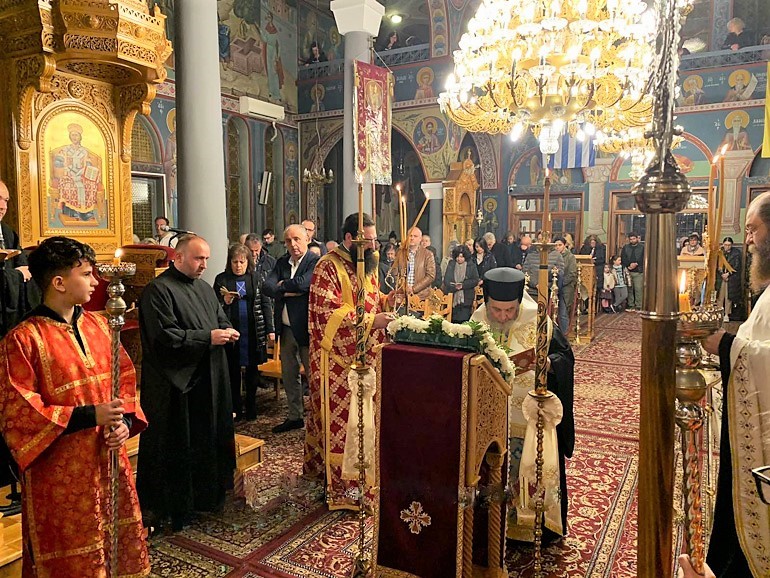 Η ακολουθία των Β' Χαιρετισμών χθες στον ιερό ενοριακό ναό Αγίου ...