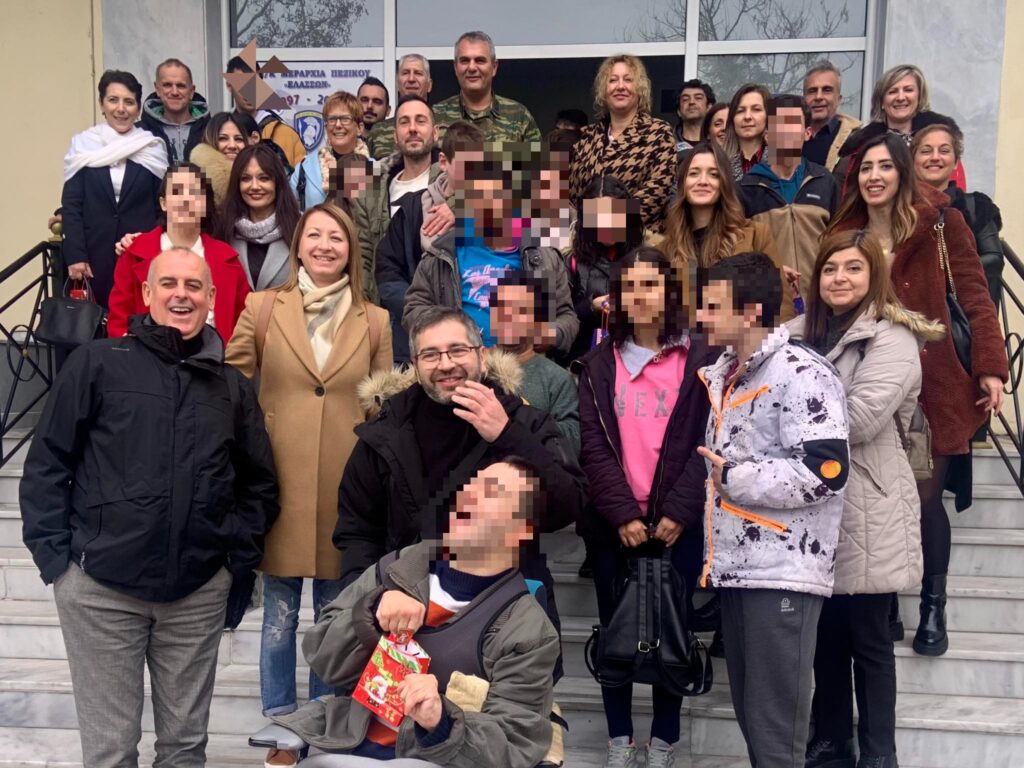 Oι μαθητές/τριες του ΕΕΕΕΚ Έδεσσας και ο Σύλλογος Διδασκόντων ...