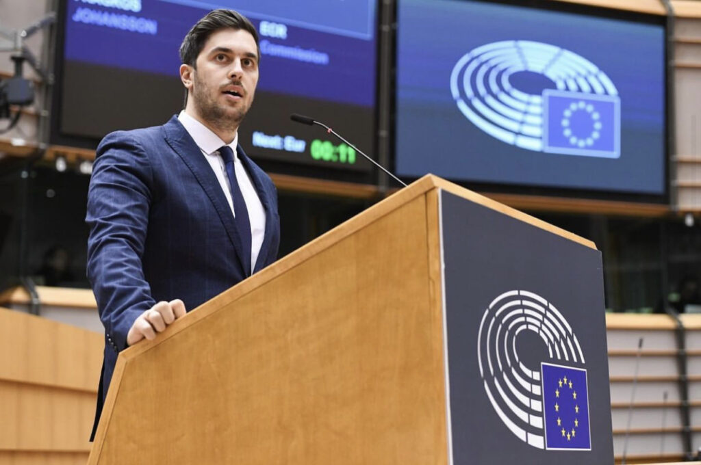 Καταγγελία Εμμανουήλ Φράγκου για υπέρμετρη βία κατά των οπαδών του ΠΑΟΚ ...